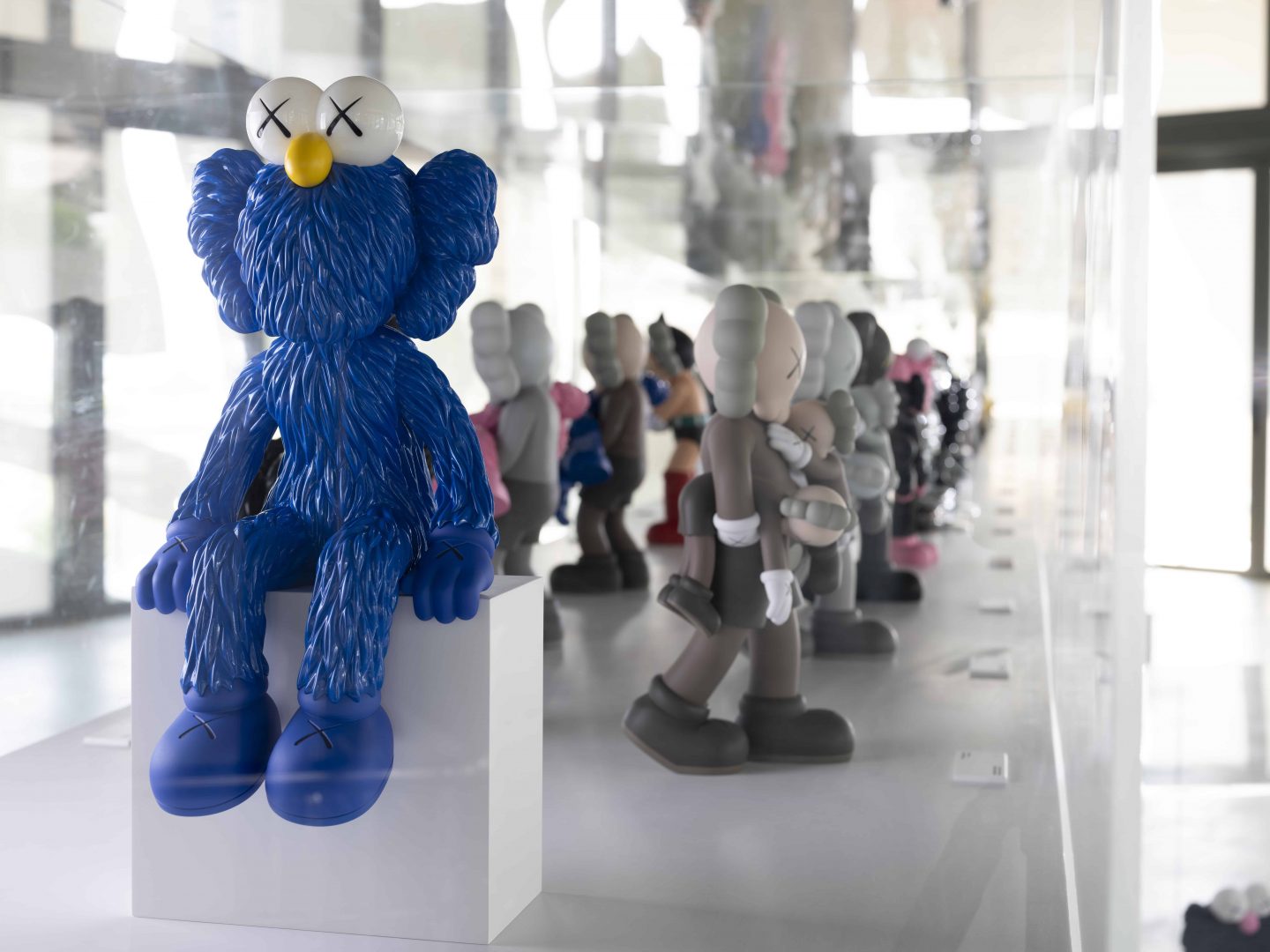 KAWS, tra arte e cultura pop - PDE