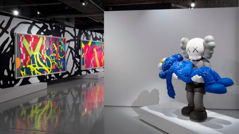 KAWS, tra arte e cultura pop - PDE